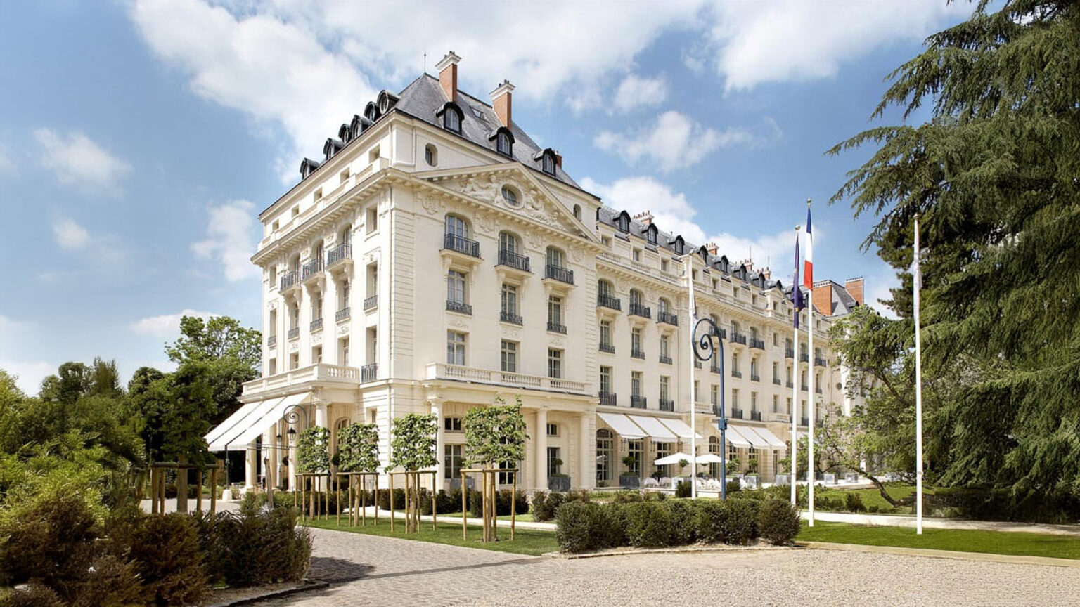 Dîner en blanc au restaurant Gordon Ramsay au Trianon - Laurent-Perrier